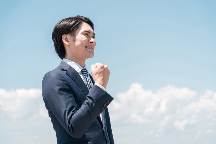 従業員の仕事の熱量を高めるために企業ができることとは？具体的な方法を5つ紹介｜チームワークアプリRECOG